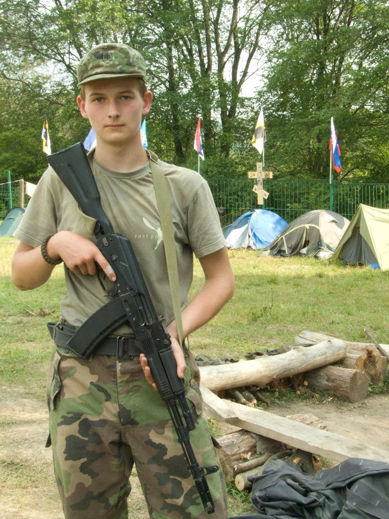 Russia keeps setting up and backing neo-Nazi fighting groups in the ...